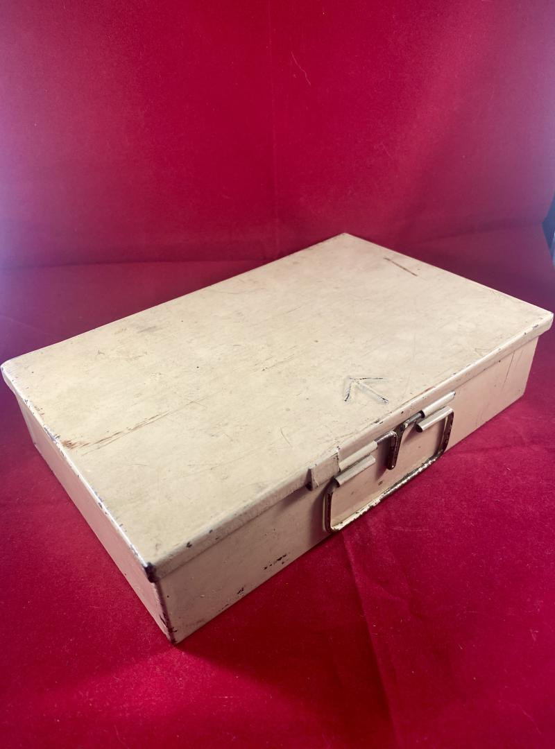 BOAS Militaria | Useful WW2 British Military WD Arrow Marked 9.25” Wide Tin
